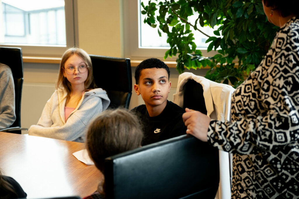 Klass 5e 1 vum LGE op Visitt - Gemeng Suessem